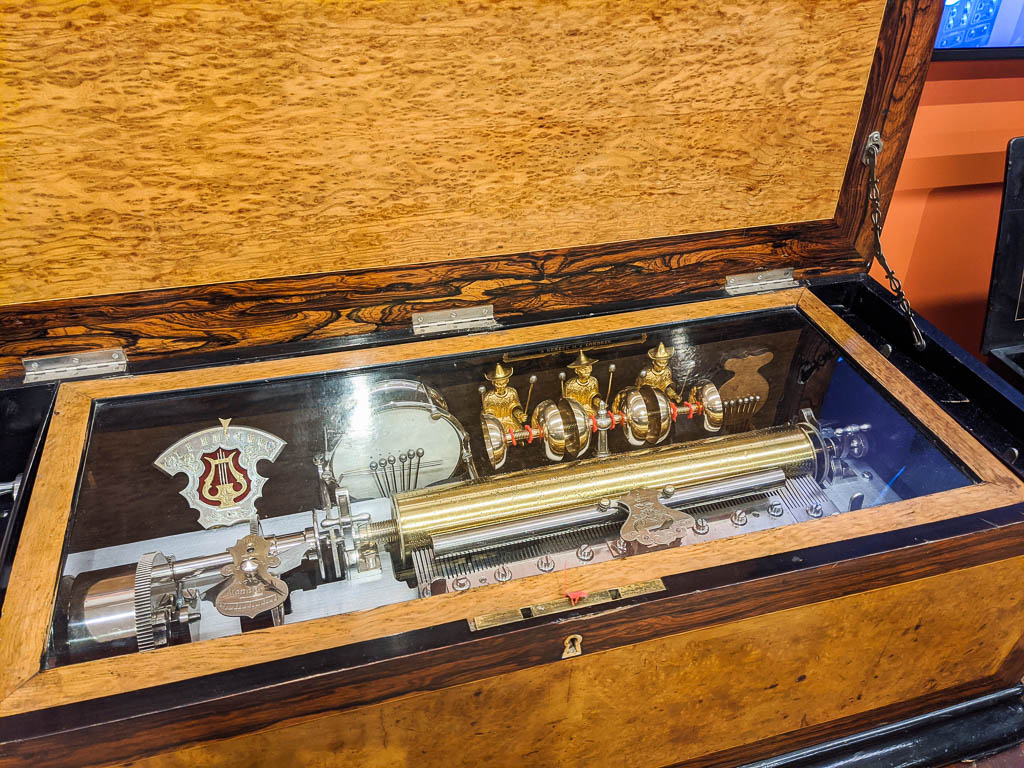 A Rainy Day: “Did you see the Octobass?” | Lobsters on the Loose